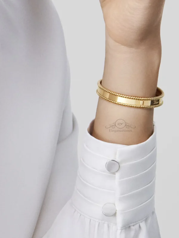 Van Cleef & Arpels Perlee Signature [100% authentic] - Elegance times