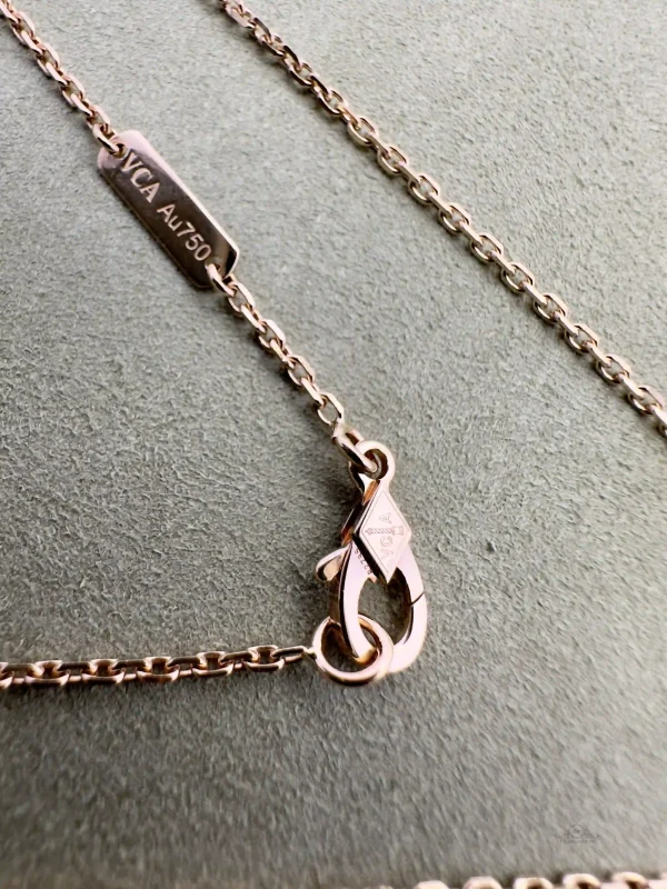 Buy Vintage Alhambra Pendant VCARA45900 - 100% Authentic